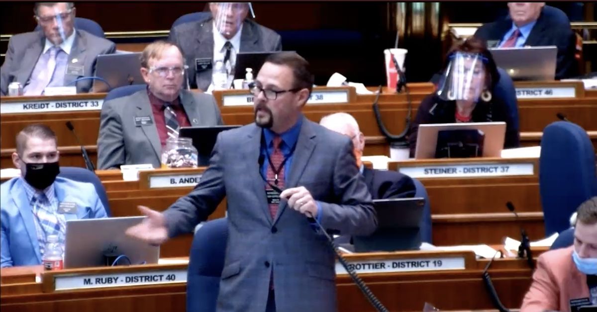 ND sponsors de la facture anti-trans liés aux principales organisations ...