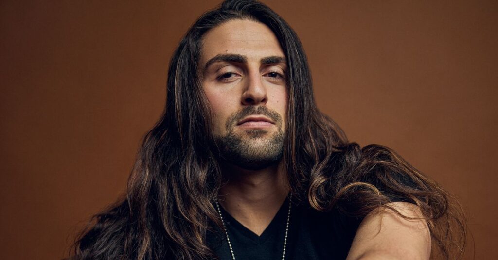 Le joueur de baseball gay et auteur-compositeur-interprète country ...