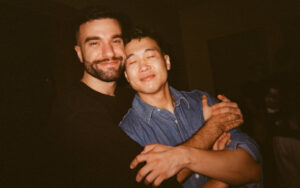 "Le plus beau jour de ma vie" : Joel Kim Booster se marie avec son ...